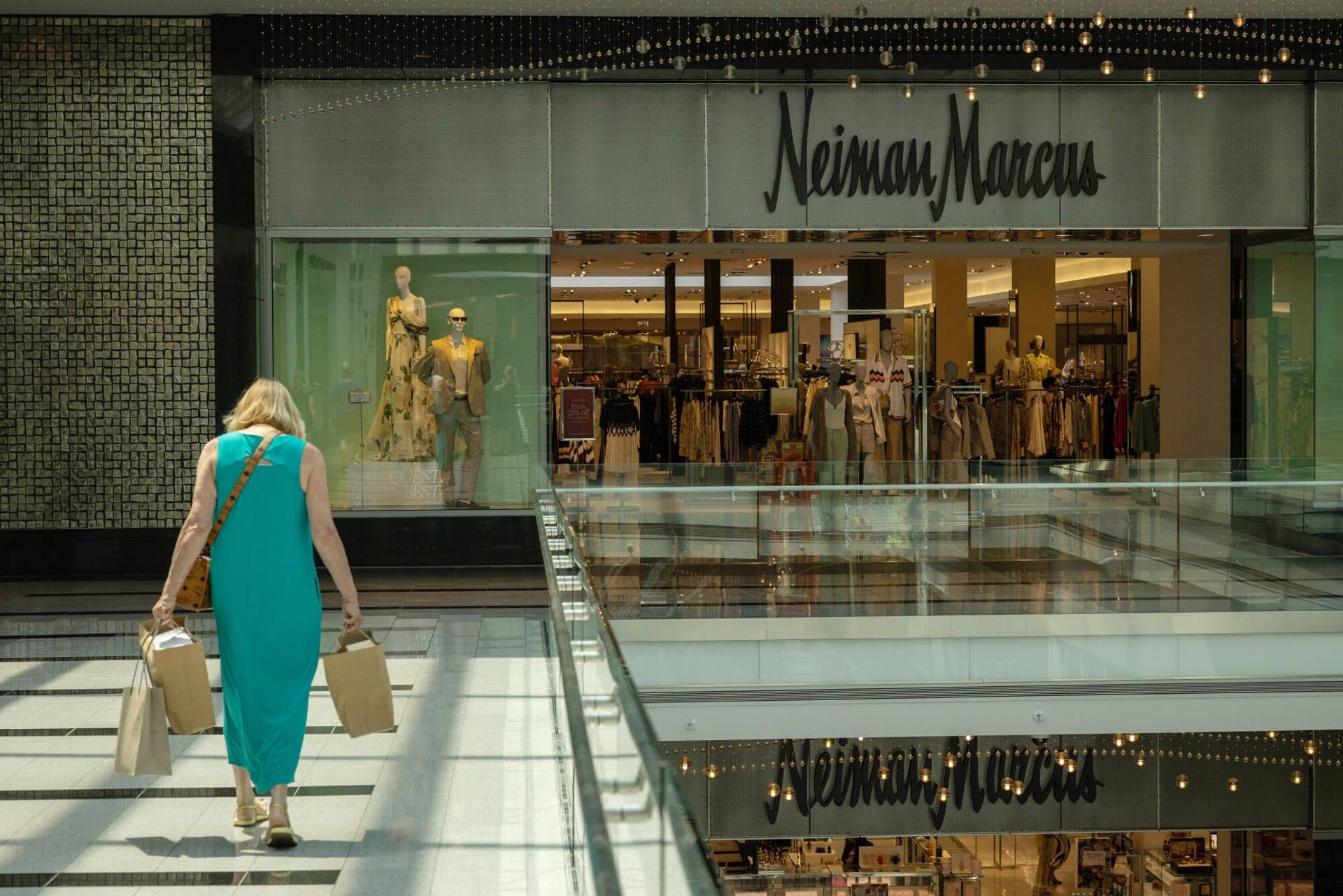 Luxury chain closes flagship store after 112 years - TheStreet