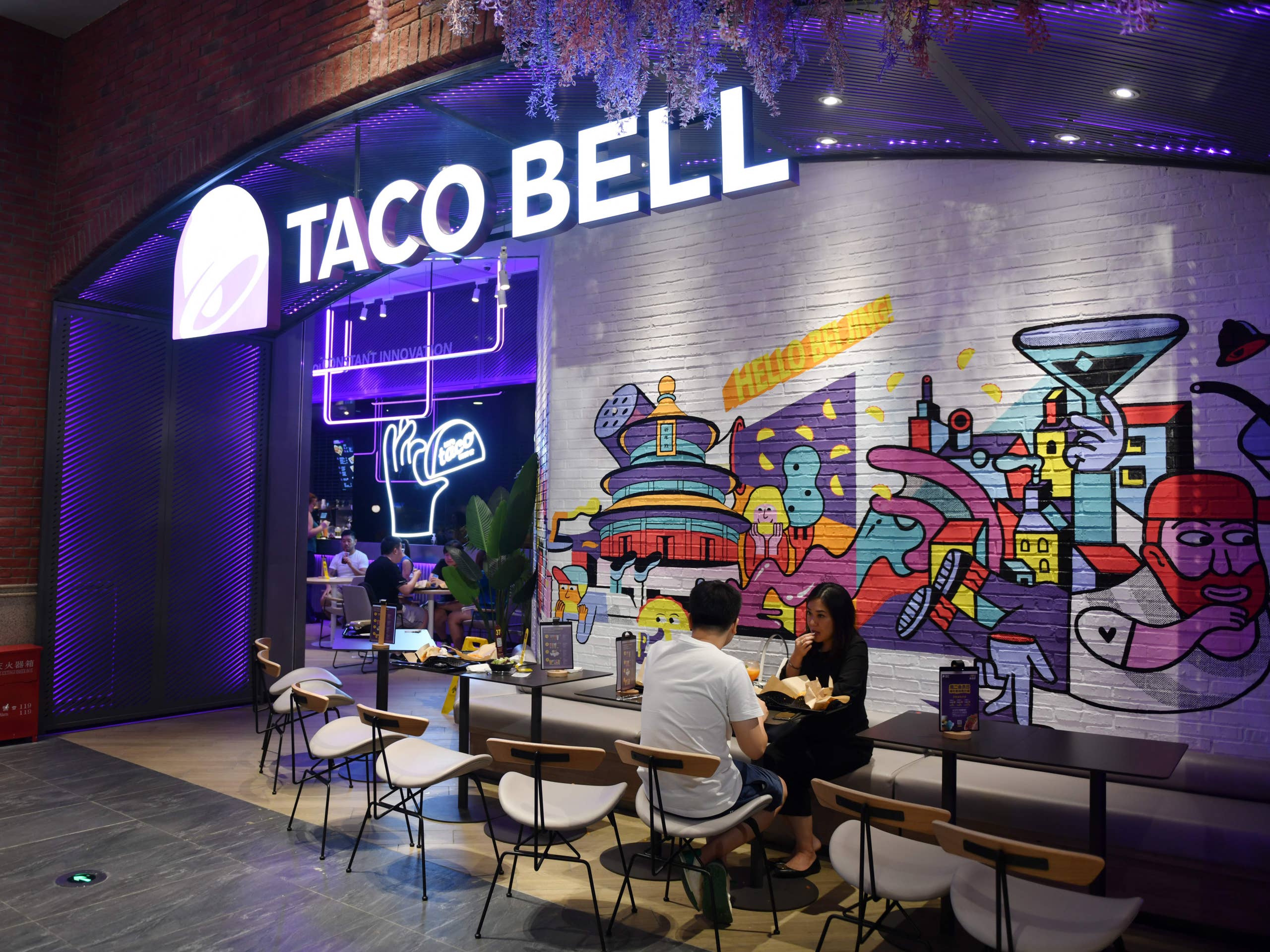 Restaurant & Fast Food Business News - TheStreet