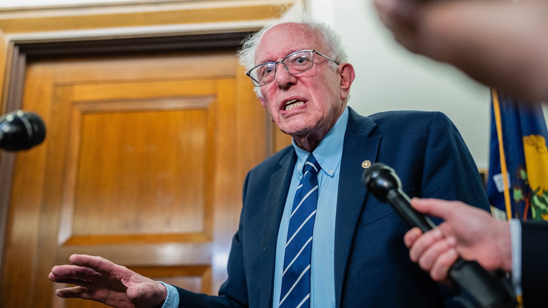 Bernie Sanders slams Kevin O’Leary with stinging rebuke - TheStreet