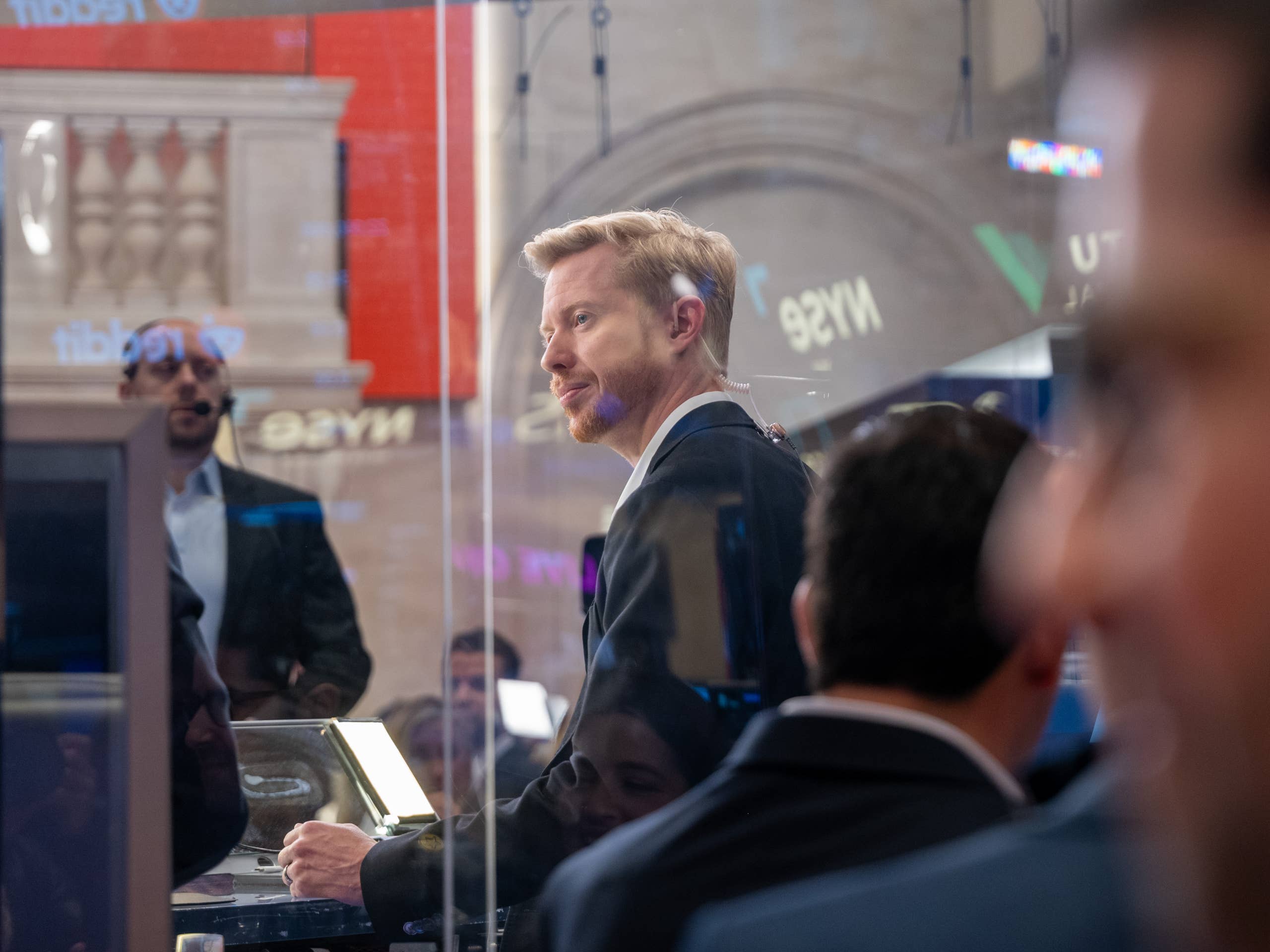 Google gives Reddit surprising tailwind - TheStreet