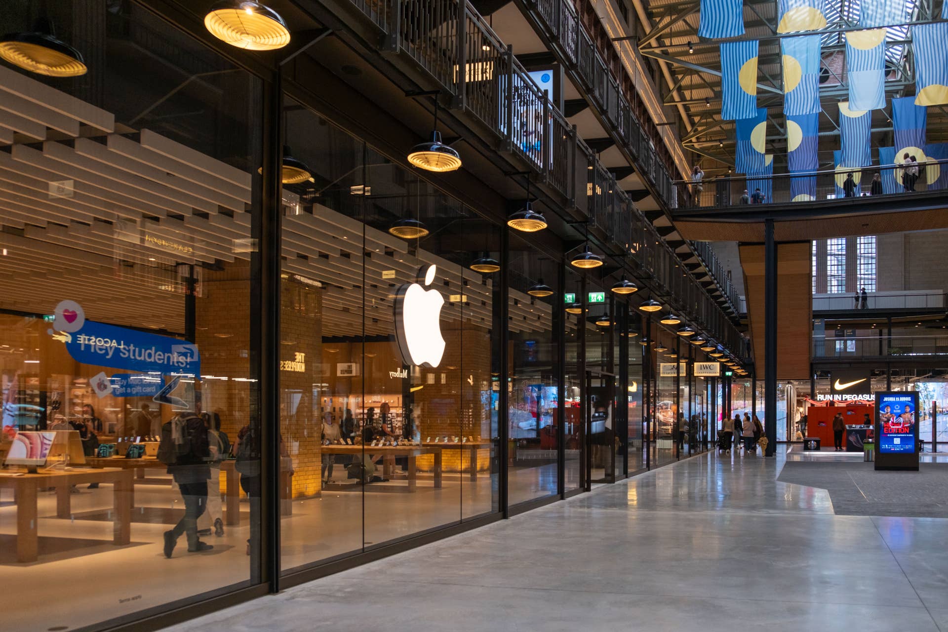 Apple is coming for the entire $200 billion glasses market - TheStreet