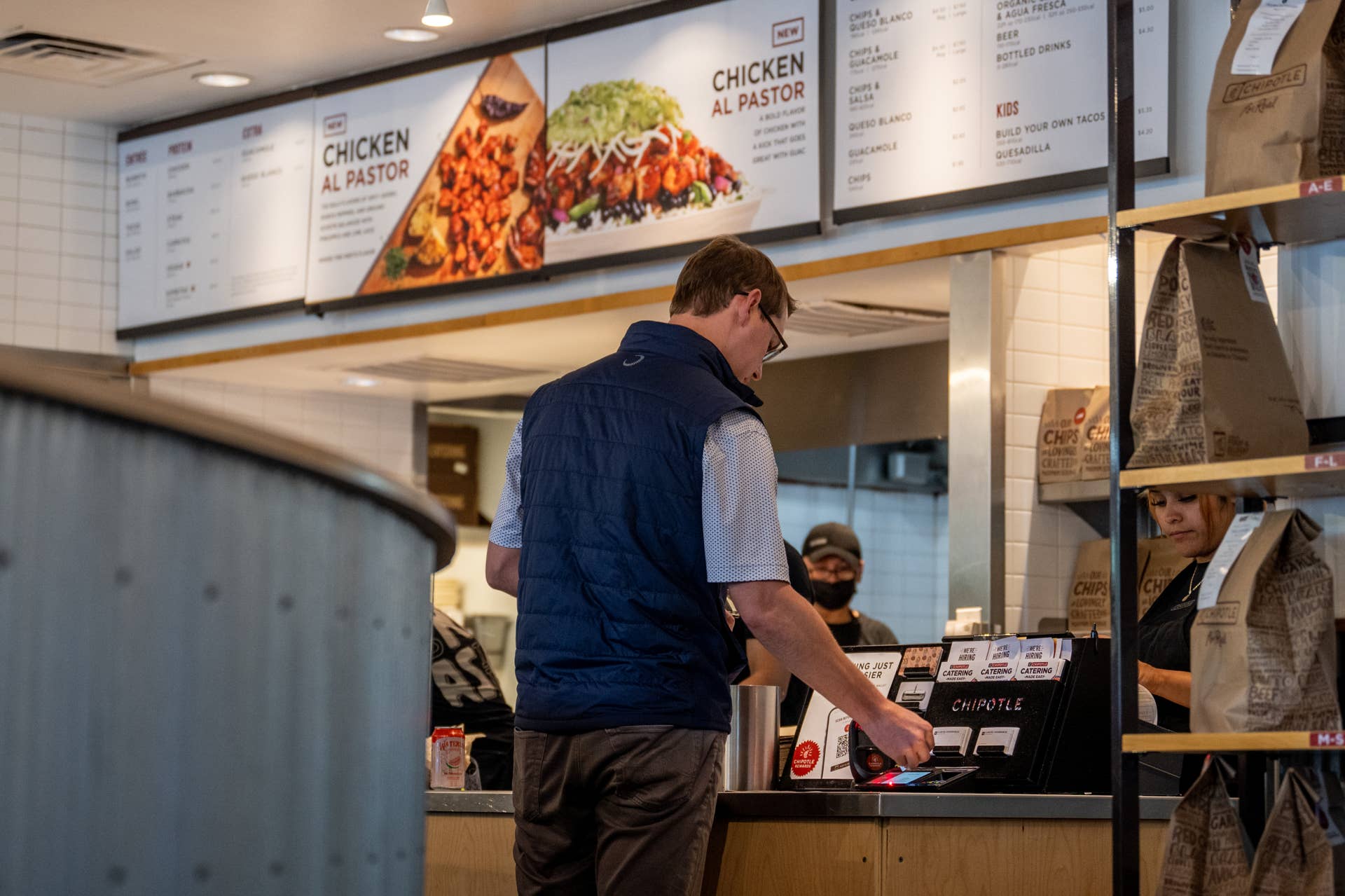 Chipotle revives generous offer for customers after price hikes - TheStreet