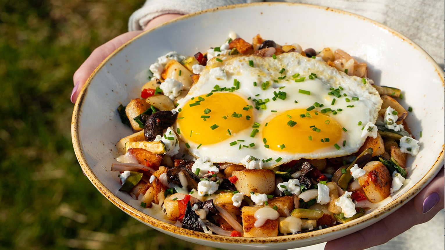 Popular breakfast chain bets on golf to drive growth - TheStreet
