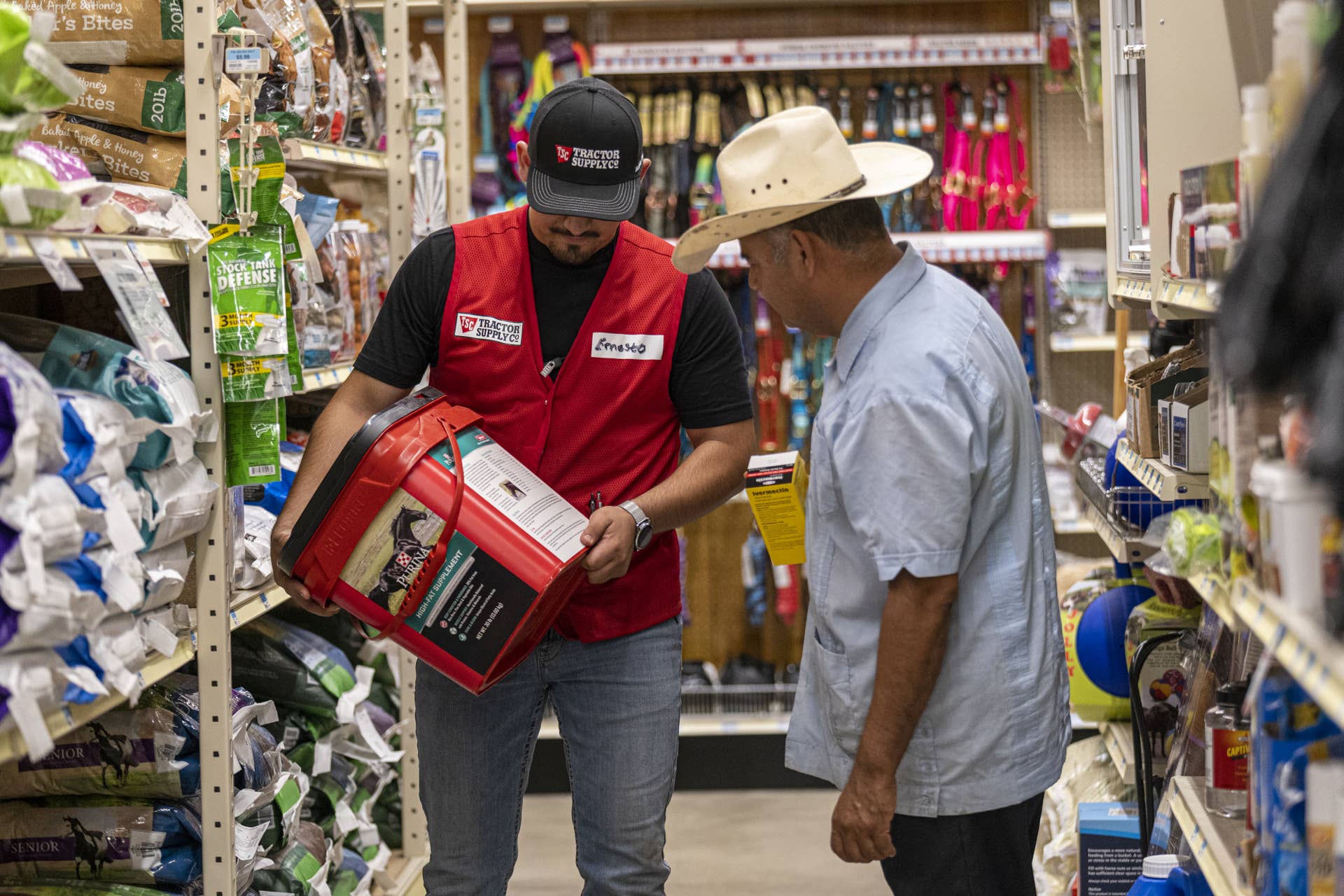 Tractor Supply makes massive bet on pets - TheStreet