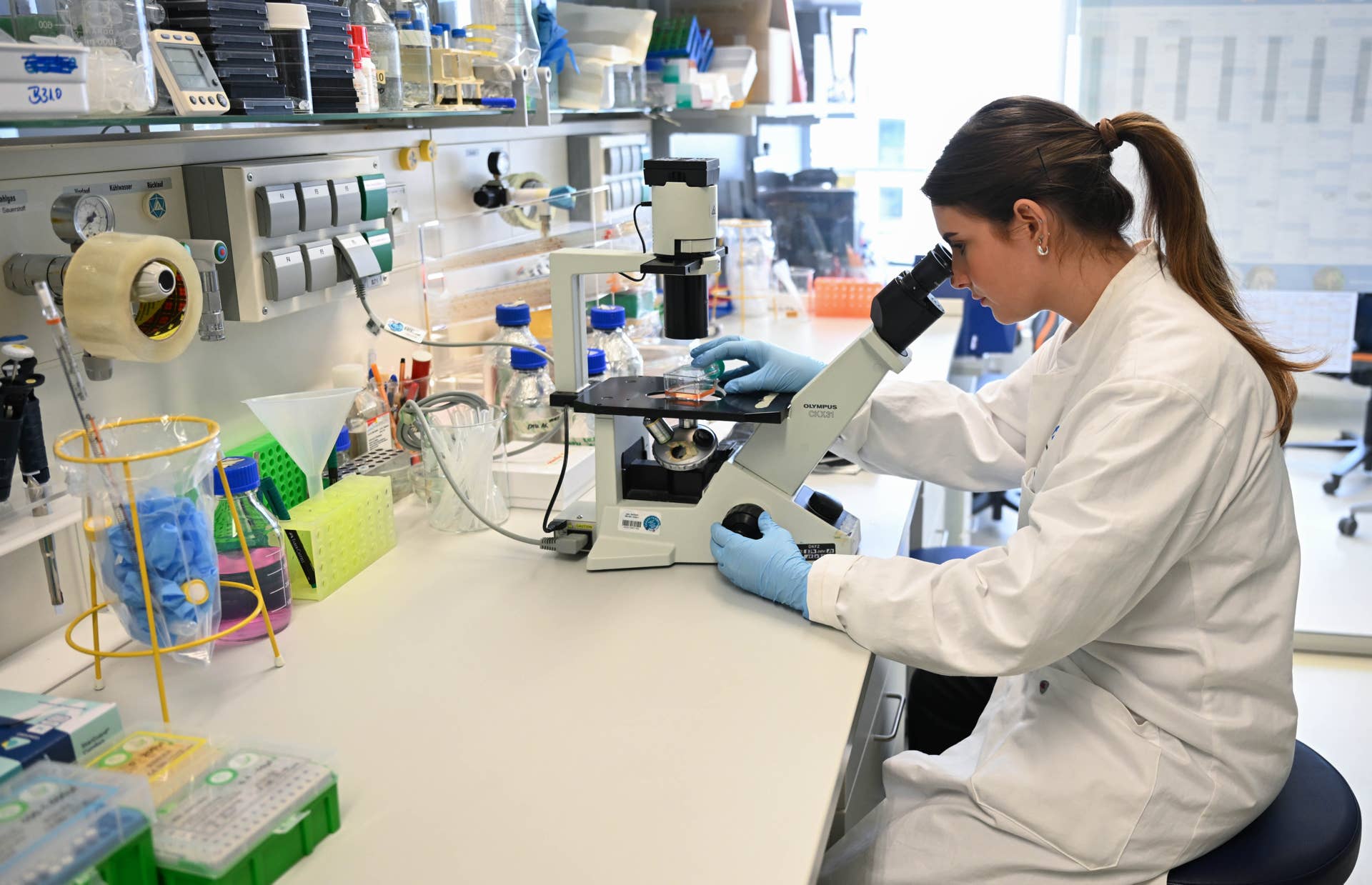 Johnson & Johnson bets $1 billion on hard-to-treat cancer - TheStreet