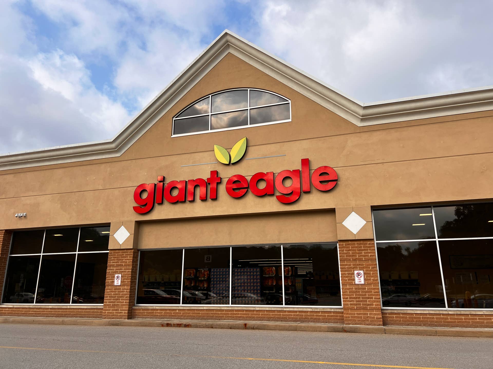 95-year-old beloved supermarket chain closes longtime stores - TheStreet