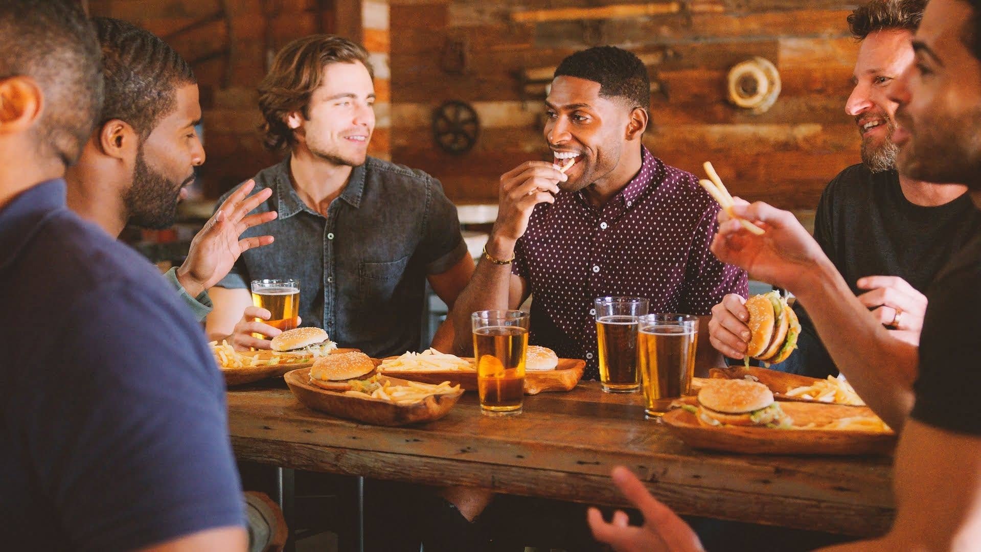 The Pioneering Sports Bar Chain That's Down to Just 3 Locations - TheStreet