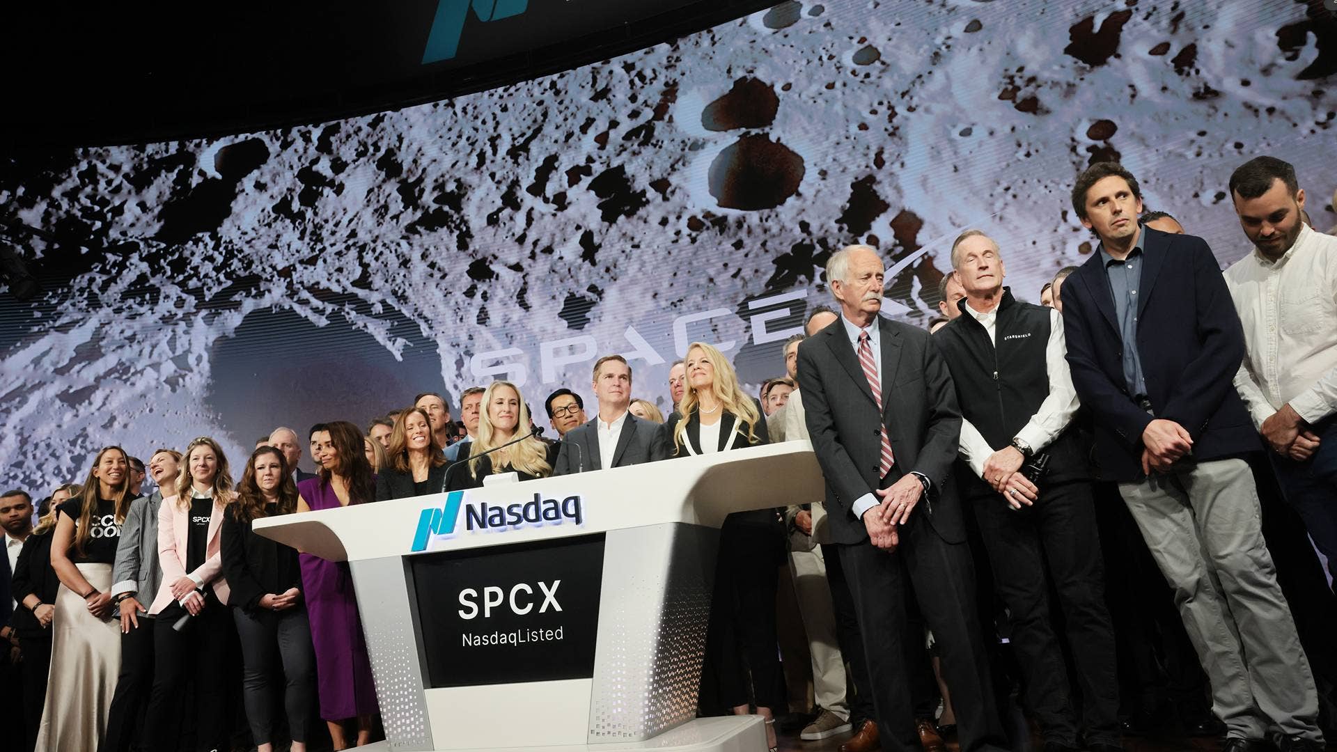 Vanguard sends calm but firm message on SpaceX IPO - TheStreet