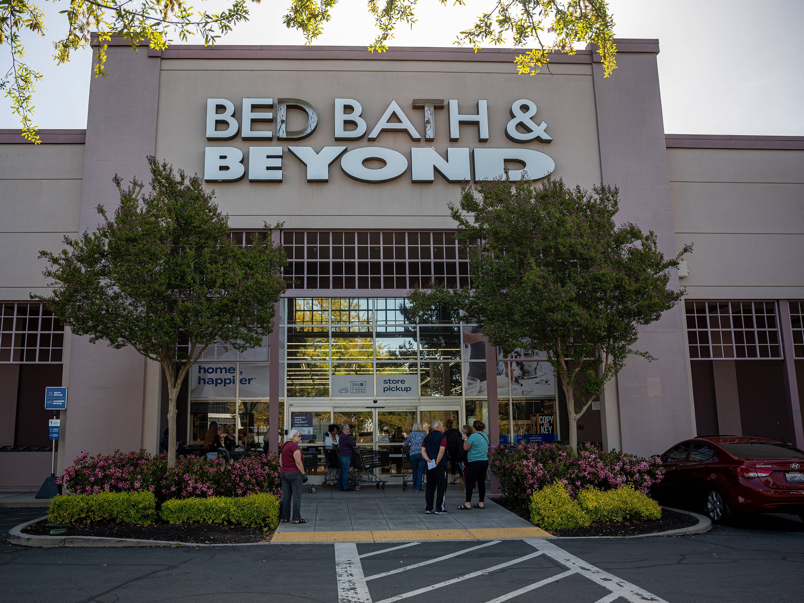 Bed Bath & Beyond bets $53 million on beating Zillow, Redfin - TheStreet