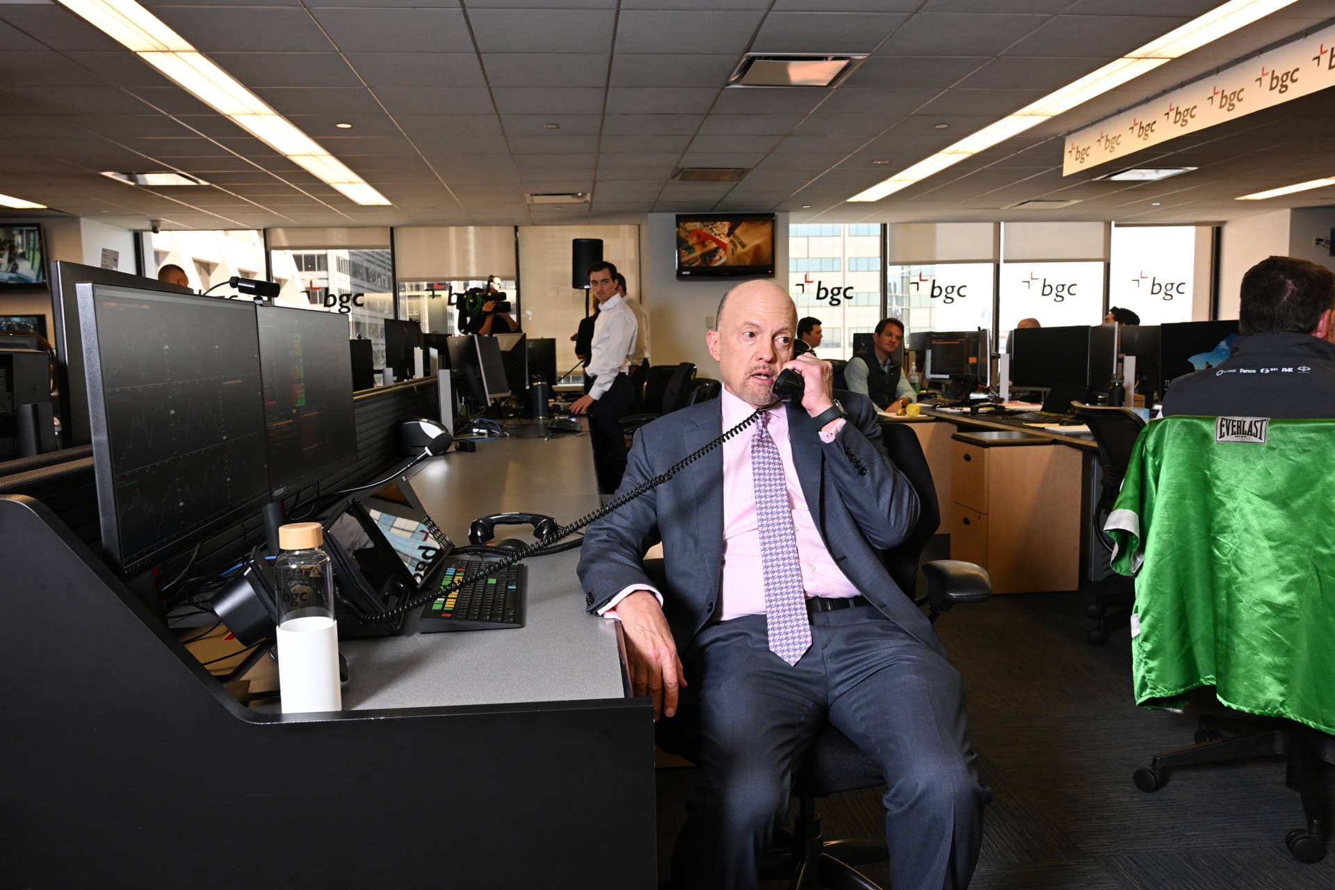 Jim Cramer sends a stern message to SpaceX buyers - TheStreet