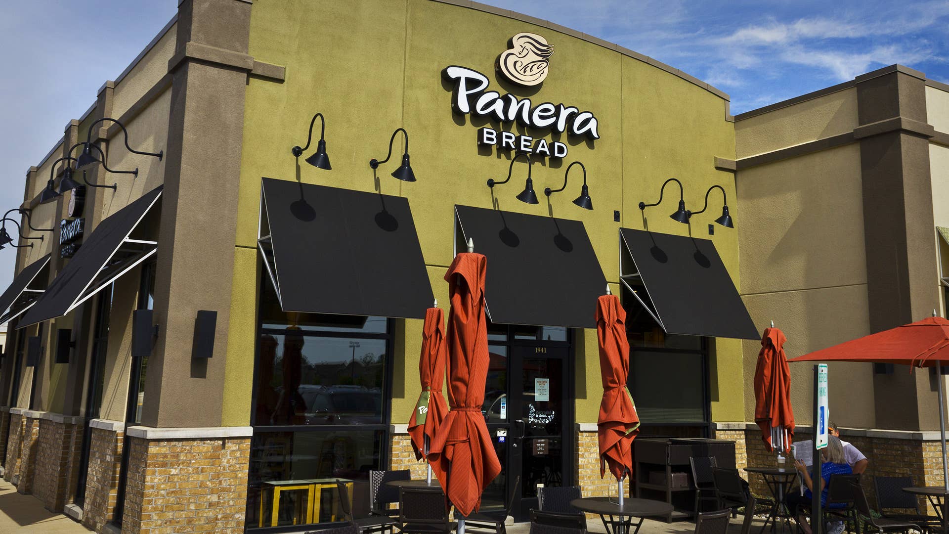 Walmart, CVS, Panera and more quietly close more stores - TheStreet