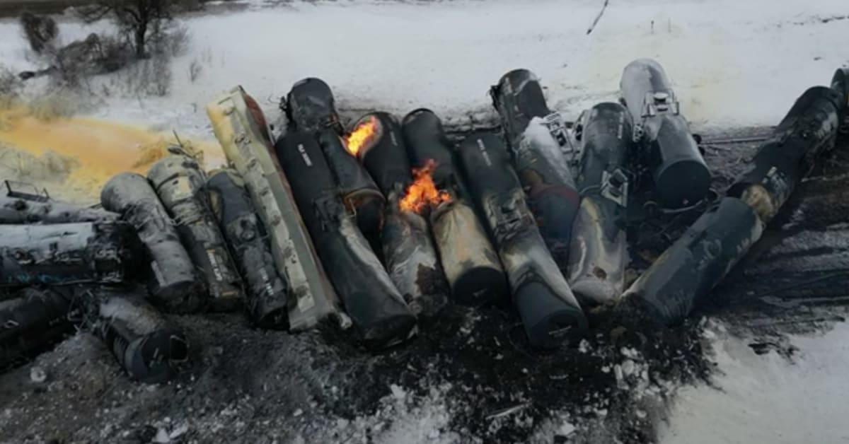 Horror: Another U.S. Train Derails With Flaming Noxious Chemicals ...