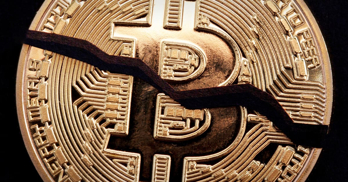 How the collapse of FTX dismantled public trust in bitcoin - TheStreet ...