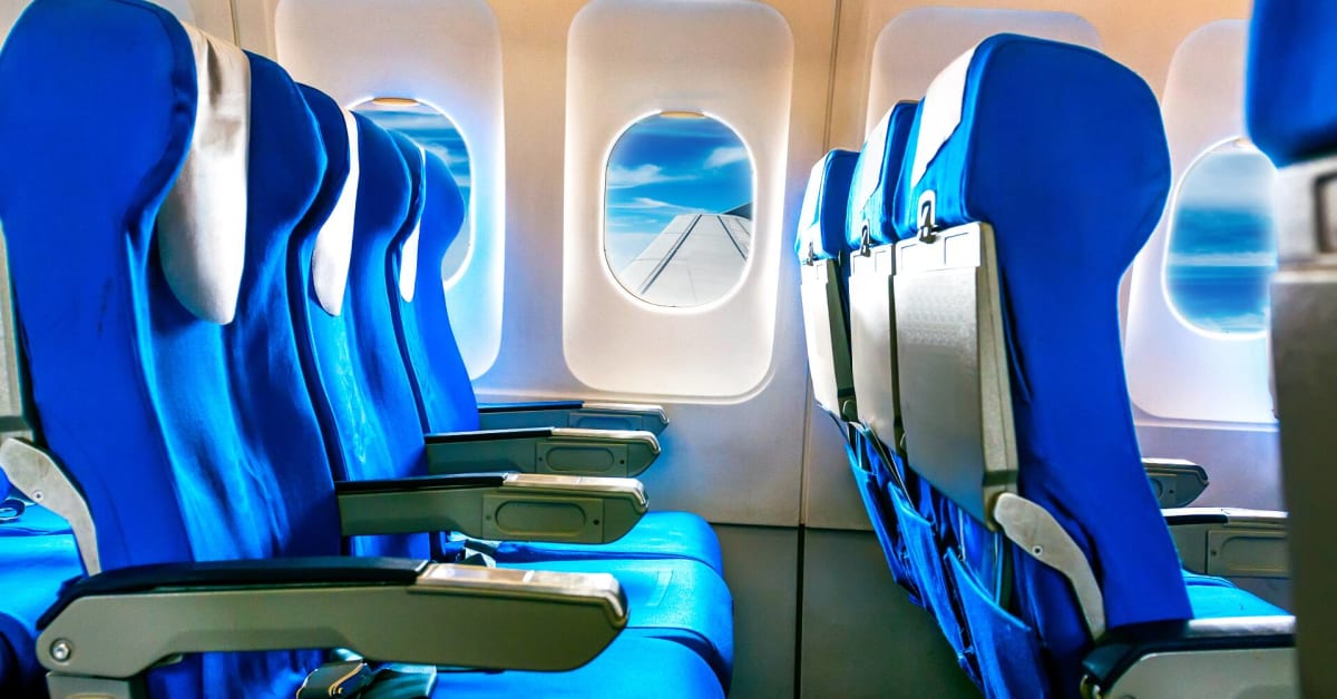 Economy Airline Passenger Invented a Genius Hack for Flying First Class ...