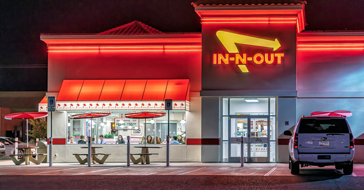 In-N-Out Burger Adds Controversial New 'Customer Service' Policy ...
