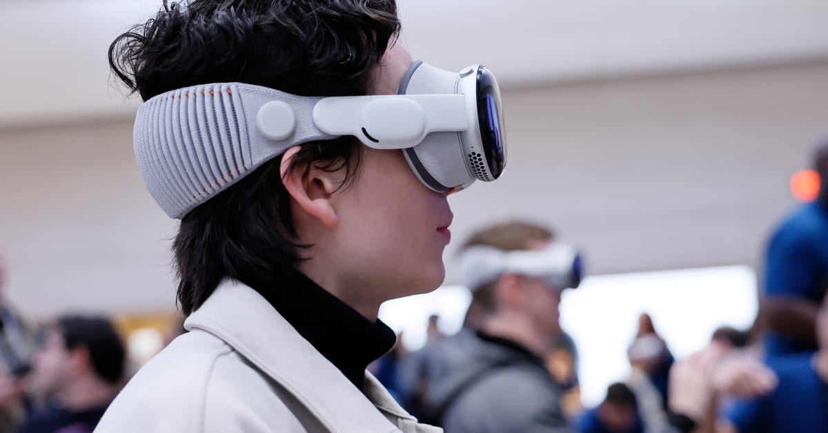 Apple remote jobs & what they pay: Customer service, AI engineer & more ...