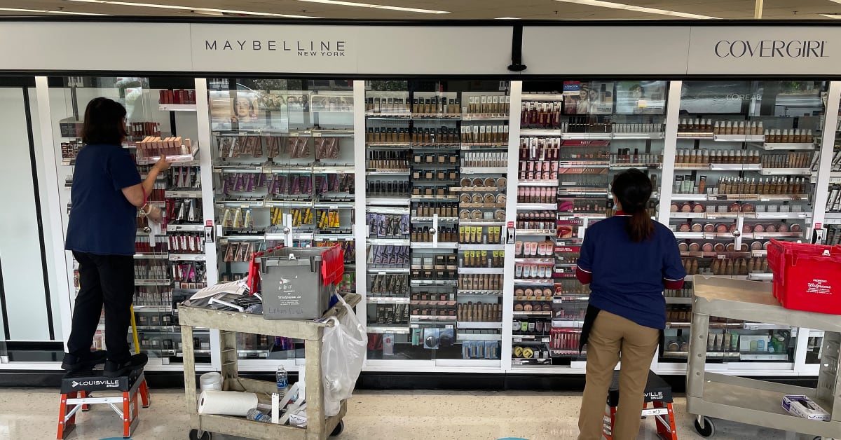 Walgreens jobs & what they pay: Starting wages for entry-level ...