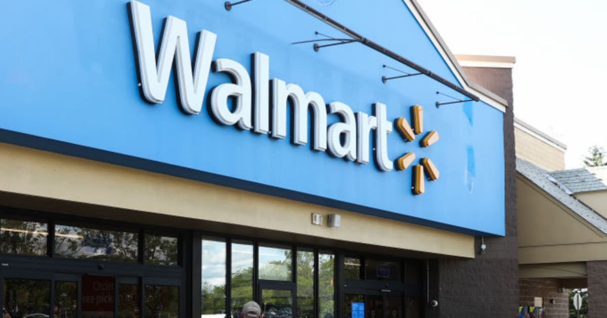 Walmart is selling a $339 patio furniture set for $199 - TheStreet