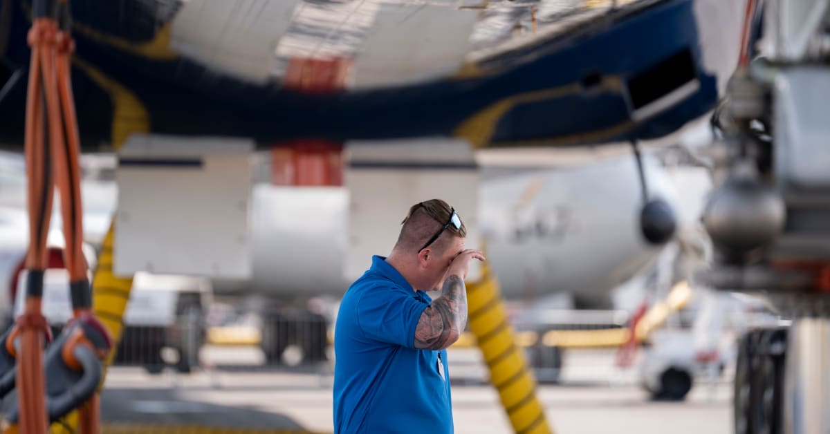 Boeing stock drop continues - What we know about the active Boeing 737 ...