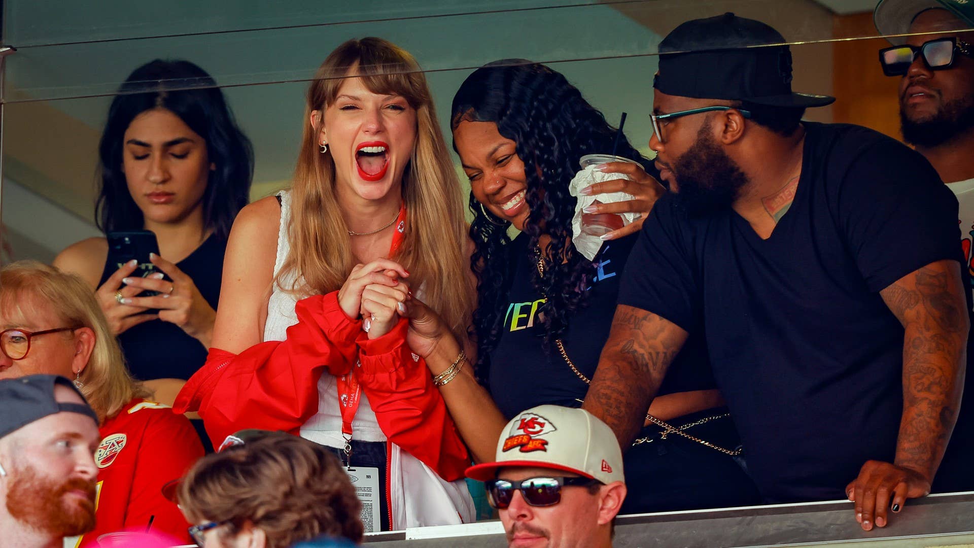 Expert provides a unique perspective on how the NFL and Taylor Swift ...