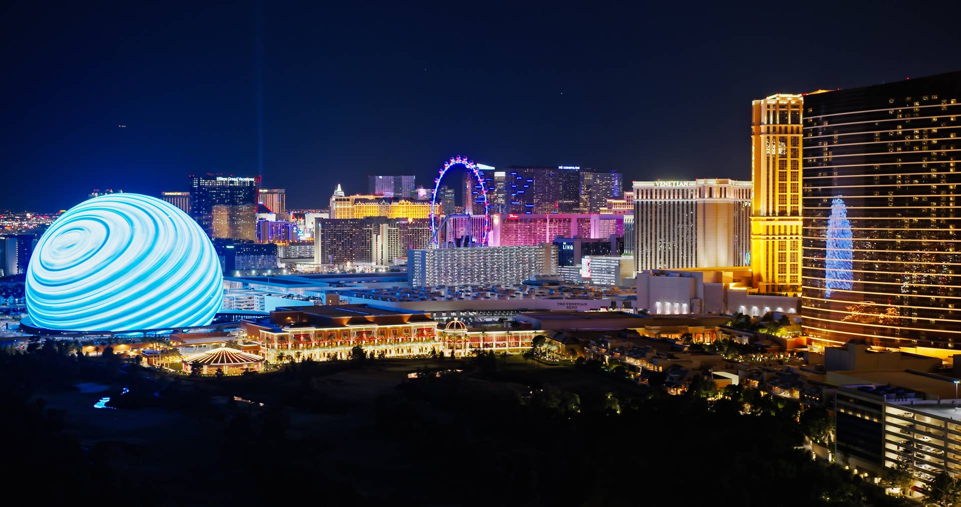 Las Vegas Strip Sphere signs country superstar for new residency ...