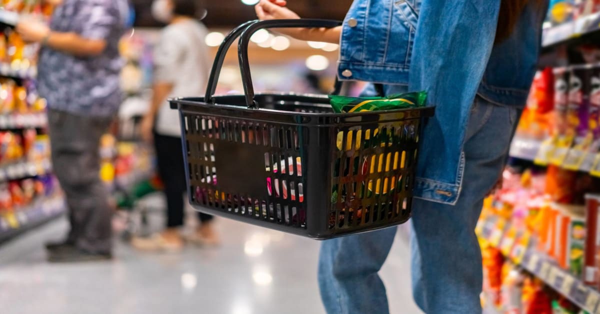 Discount retail chain takes aim at Walmart, Target - TheStreet