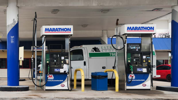 Marathon Oil Corporation (MRO) Stock Price, News & Historical Data ...