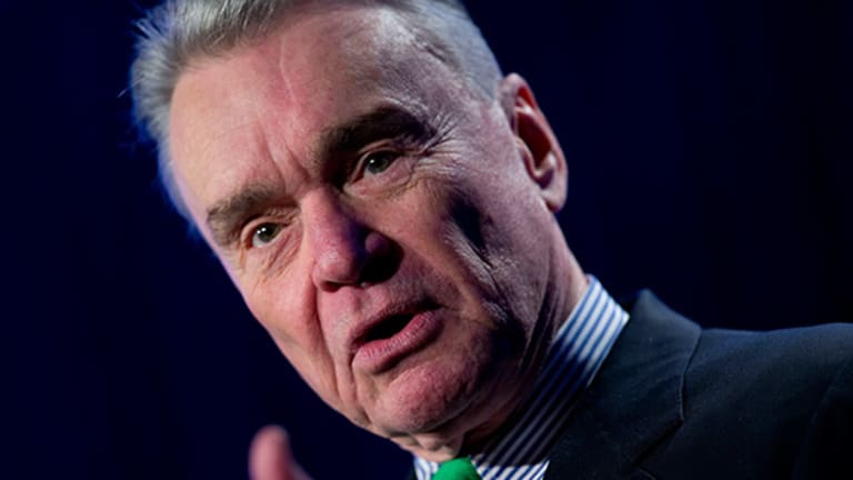 Gordon Bethune Is a Star but He's Not What United Airlines (UAL) Needs ...