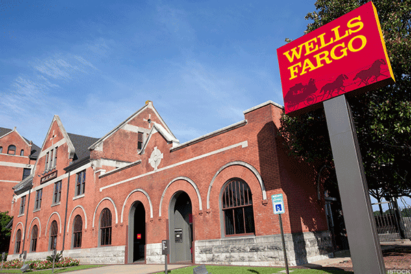 Wells Fargo Employees Paid on New Incentive-Based System - TheStreet