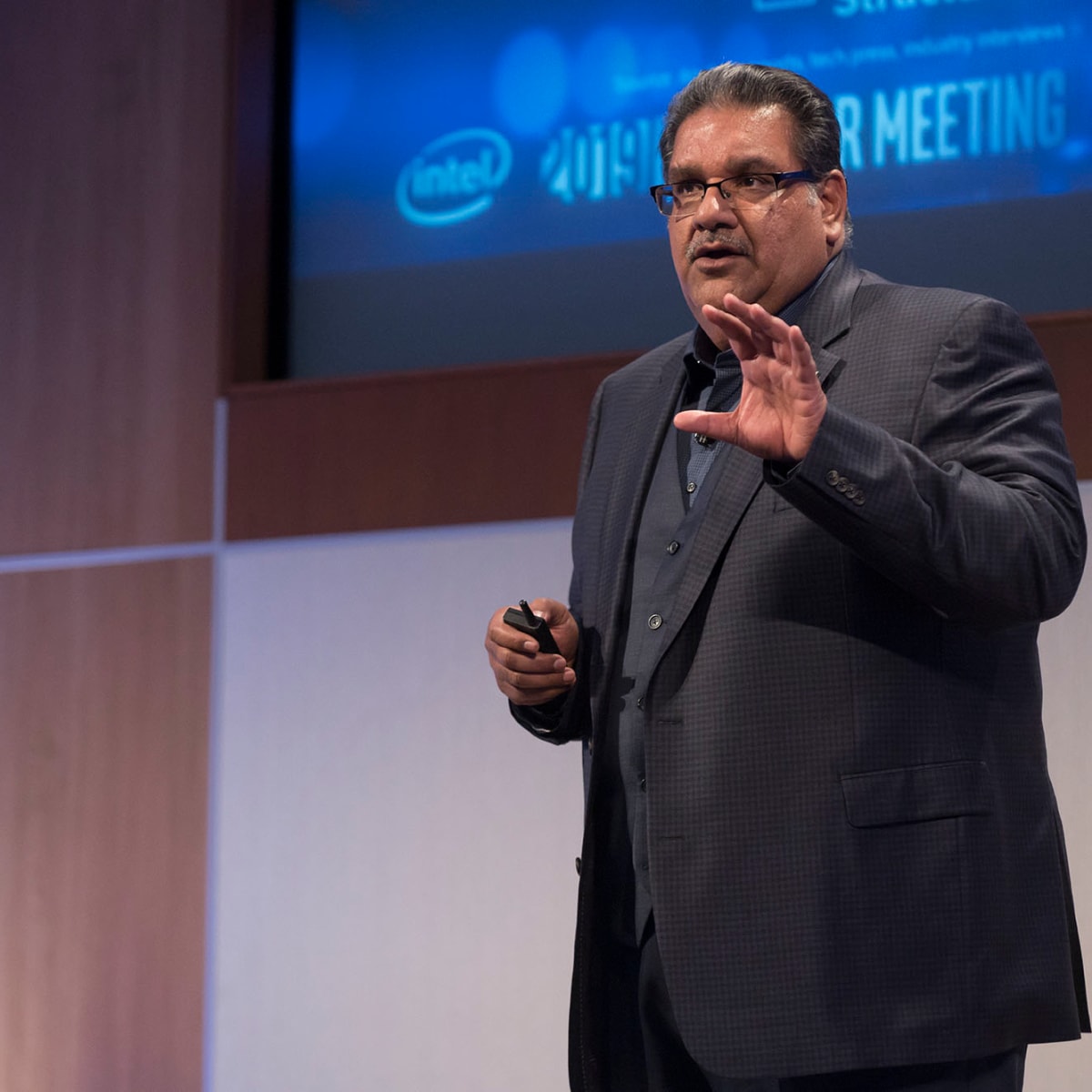 Η Intel αντικαθιστά τον επικεφαλής hardware της εταιρίας - Unboxholics.com