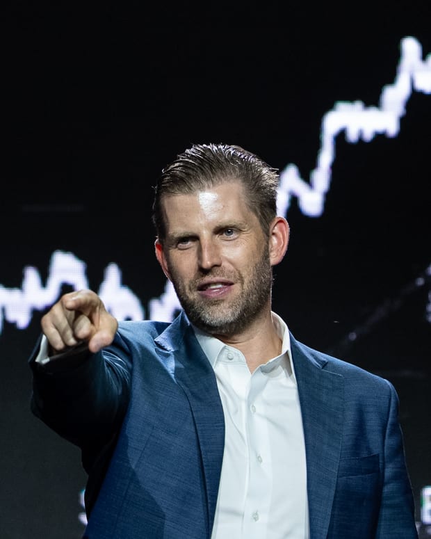 Analyst who predicted $4 for Dogecoin now warns of a massive crash: ‘If ...