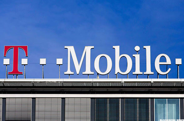 Why T-Mobile Is Beating AT&T and Verizon - TheStreet