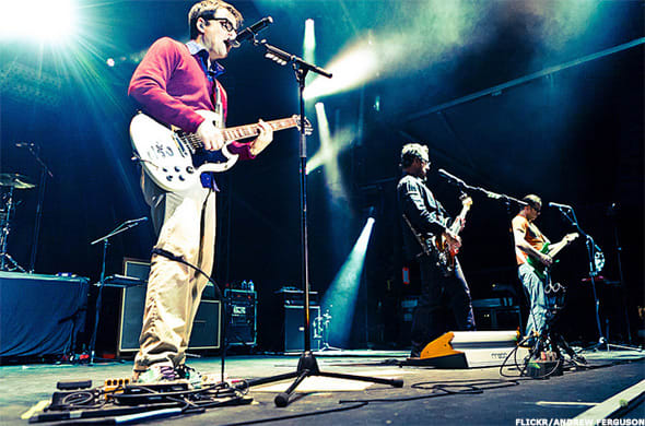 The 10 Greatest Bands of the '90s - TheStreet