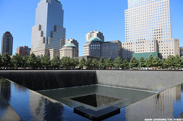 On 9/11, 12 Before and After Photos Depicting the World Trade Center ...