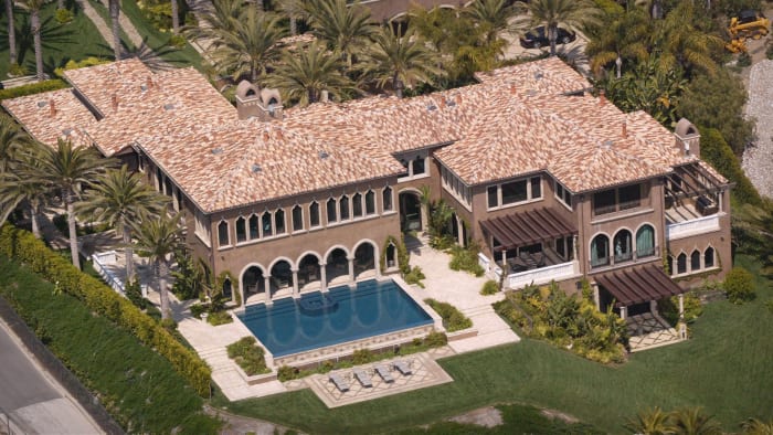 Cher's Malibu Beach House With Unique Feature Goes on the Market ...