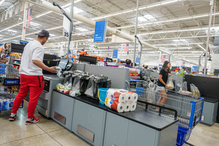 Walmart sounds the alarm on its major mistakes at self-checkout - TheStreet