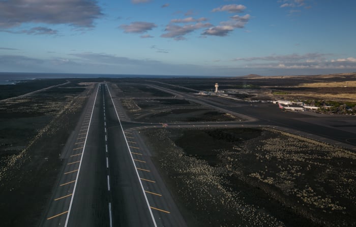 A cracked runway caused the shutdown of an entire airport - TheStreet