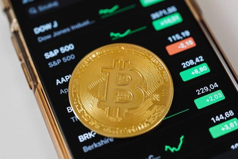 Vanguard Opens Platform to Crypto-Linked ETFs and Mutual Funds ...