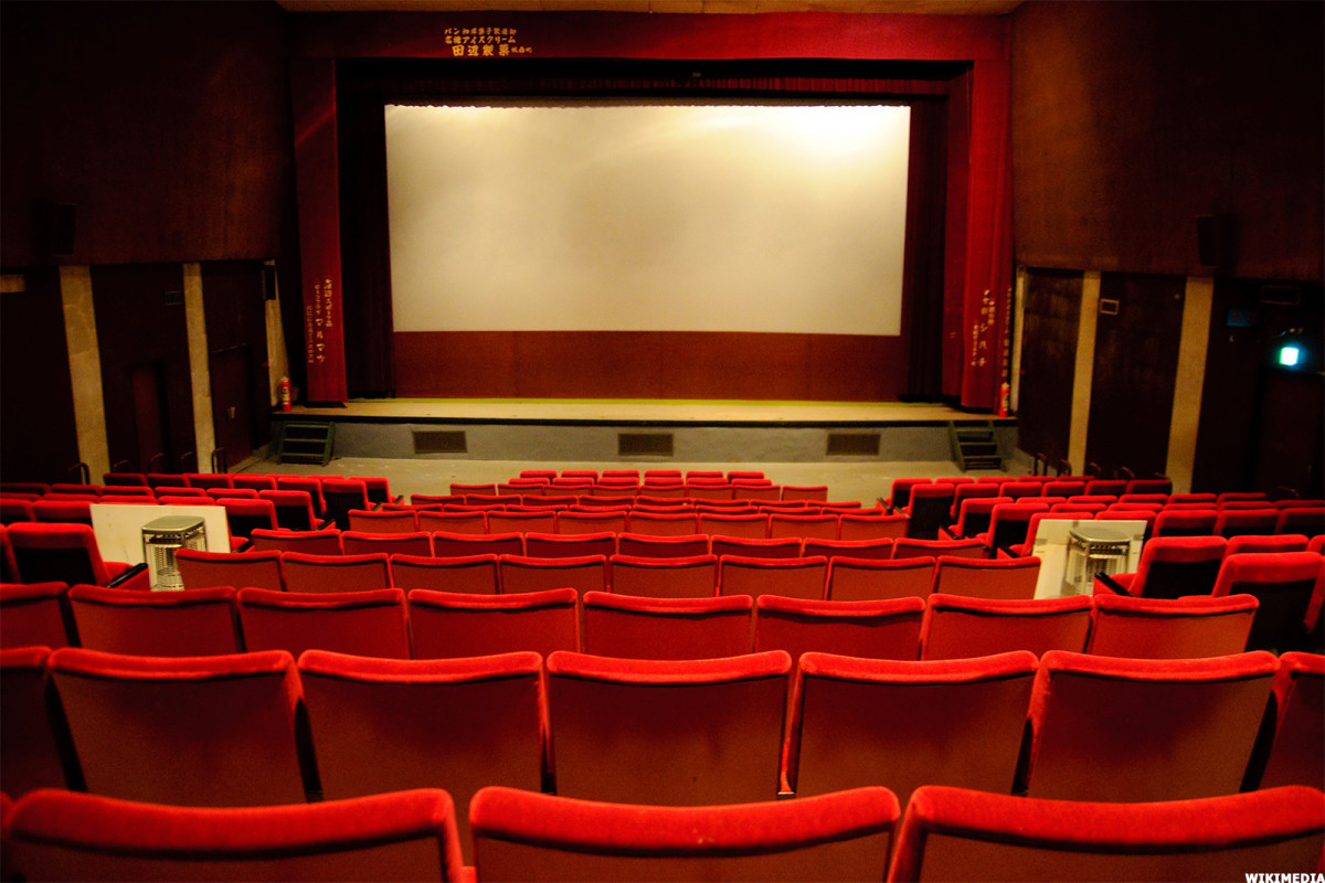 AMC (AMC), Regal (RGC), Cinemark (CMK) Protect Their Popcorn as Movie ...