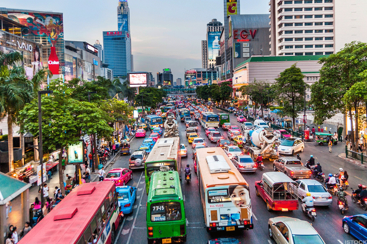 How to Eat Like a Local on Vacation - TheStreet