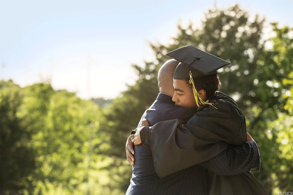 How to Help the Kids Pay For College While Still Saving for Your Own ...