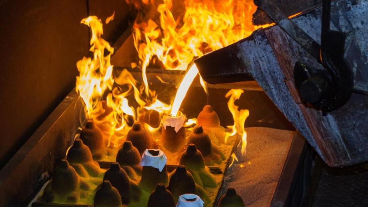 Gold on Fire, Could See $1,400 Soon Says Expert - TheStreet