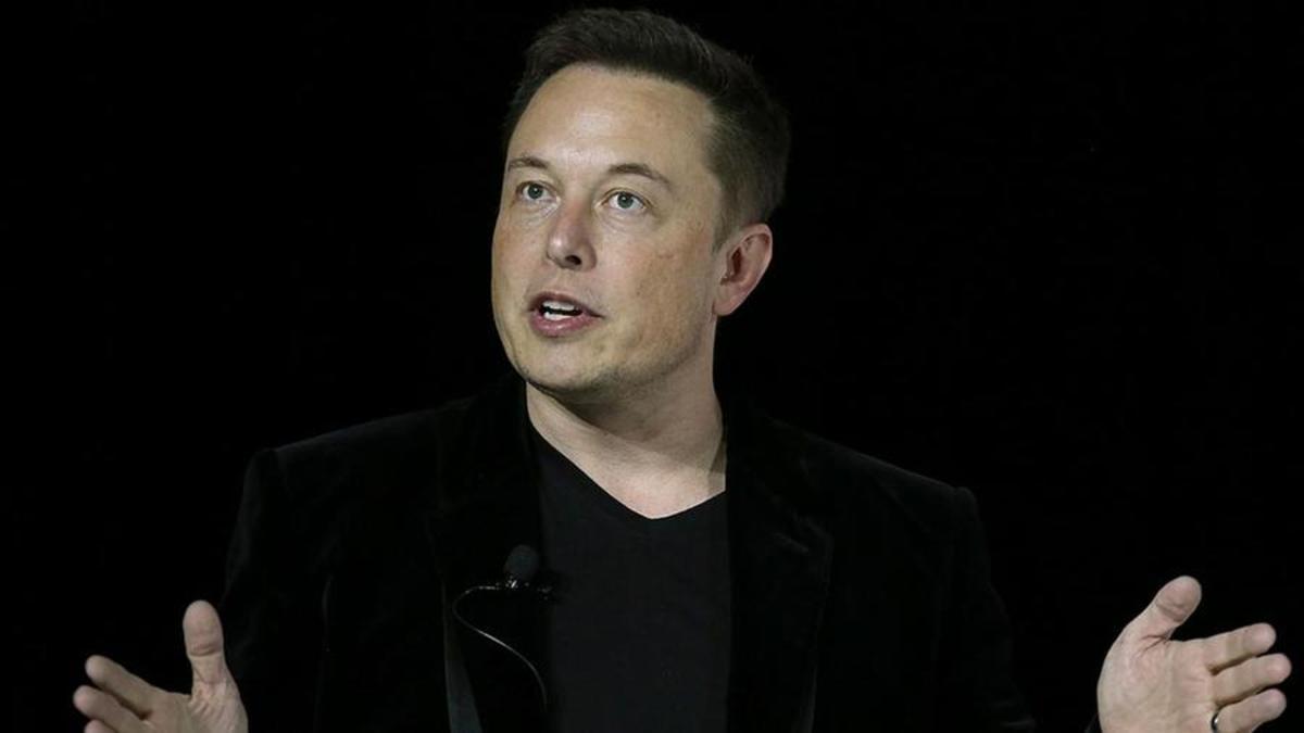 Watch: Elon Musk Shares Amazing Footage of a SpaceX Plasma Beam - TheStreet