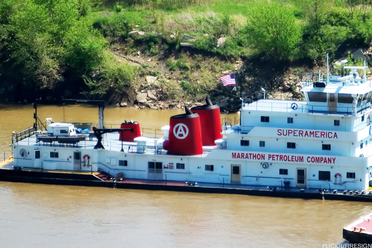 Marathon Petroleum Stock Off as Spinoff Is Planned, CEO to Retire ...