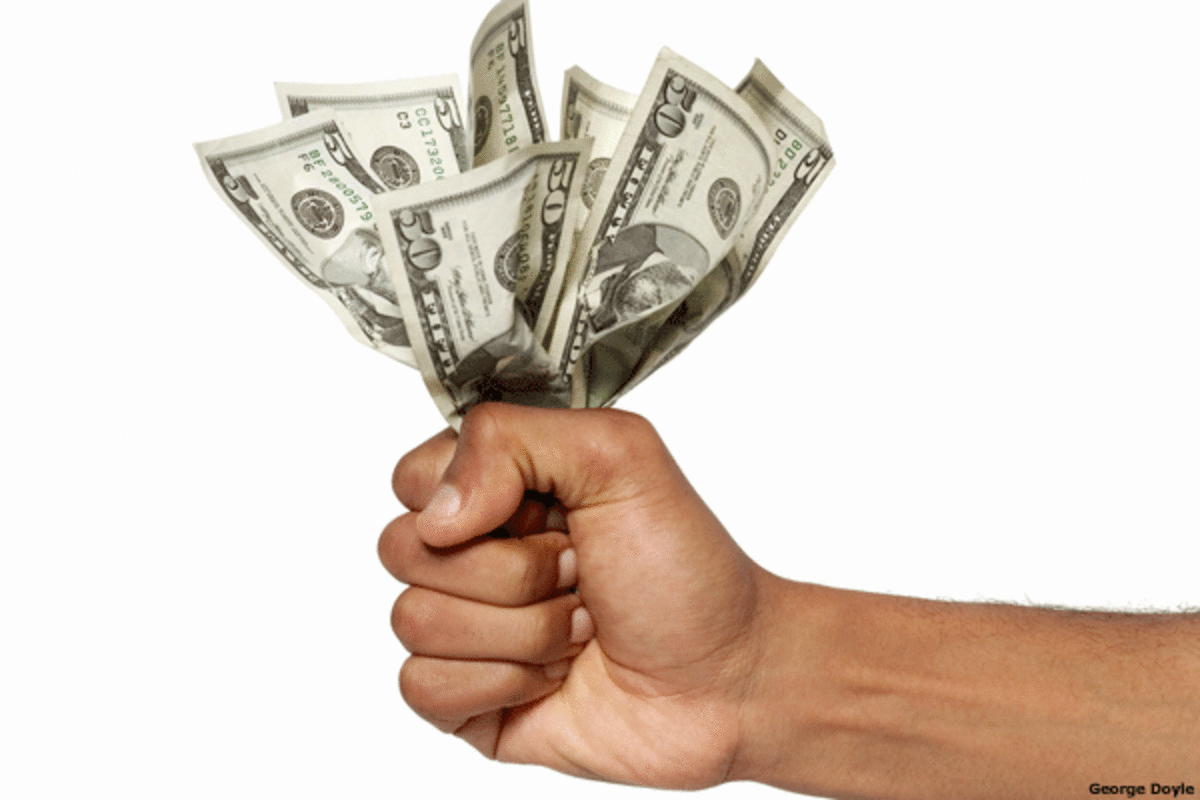 Australian Dollar Gains on Commodities - TheStreet