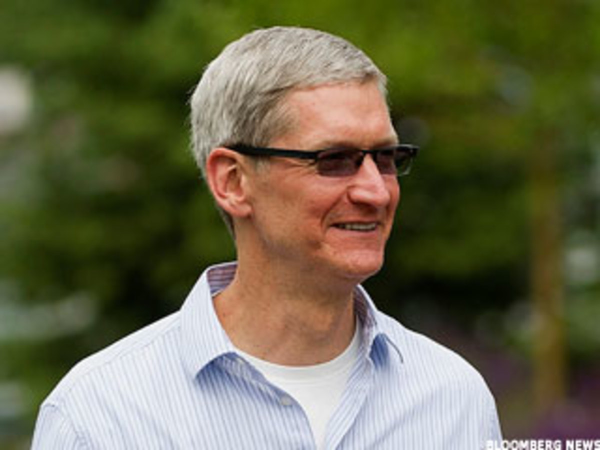 What's It Like to Work for Apple's Tim Cook? - TheStreet