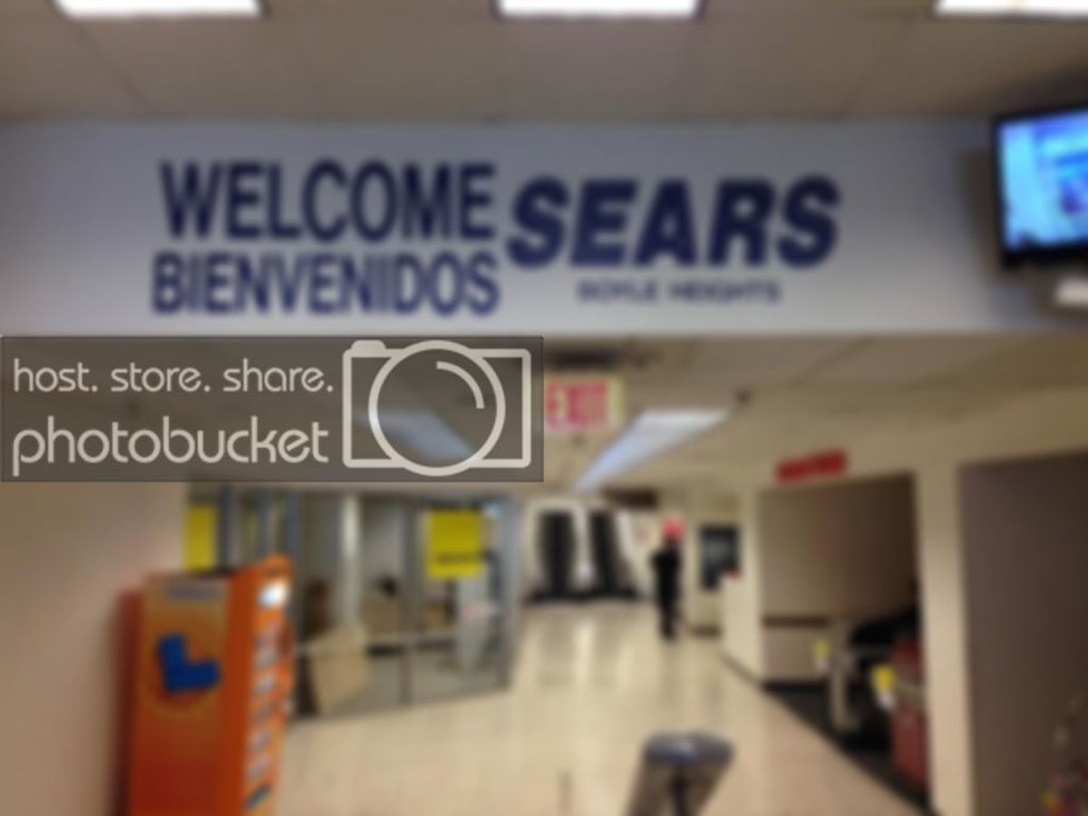 16 Pathetic Pictures From an Iconic L.A. Sears Store That's Now a Dump ...