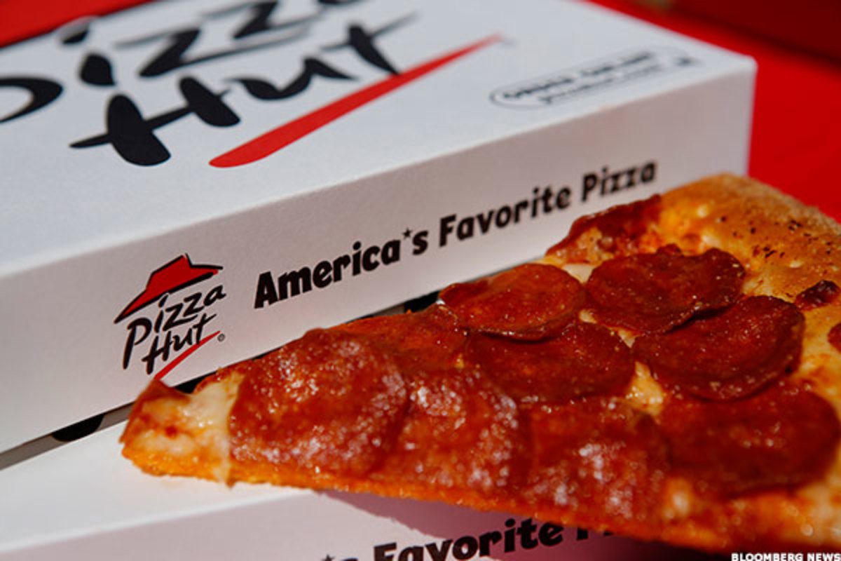Pizza Hut Hopes Stuffed Crust Pizza, NBA Legend Can Help Turn Its ...