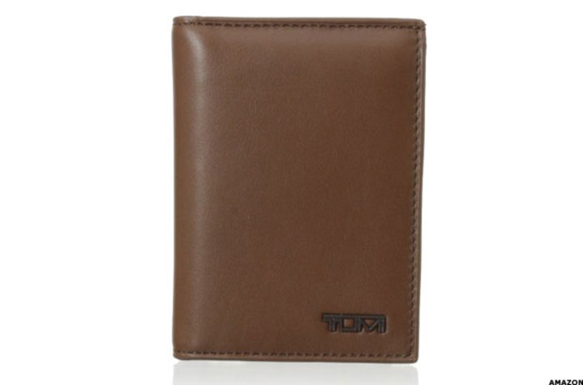 Here Are The Best Wallets For Modern Men - TheStreet