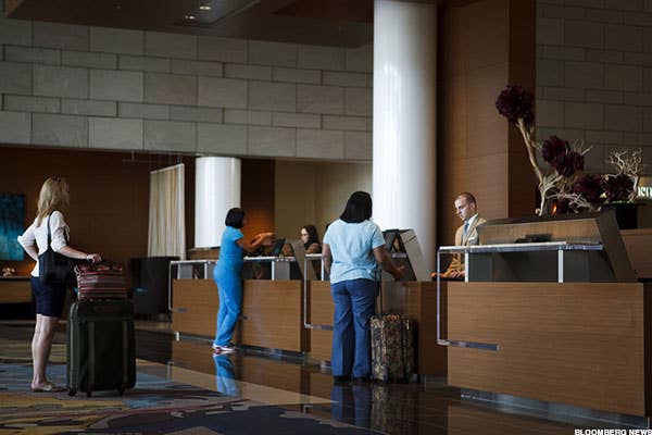 The Best - and Worst - Ways to Complain When a Hotel Stay Goes Bad ...